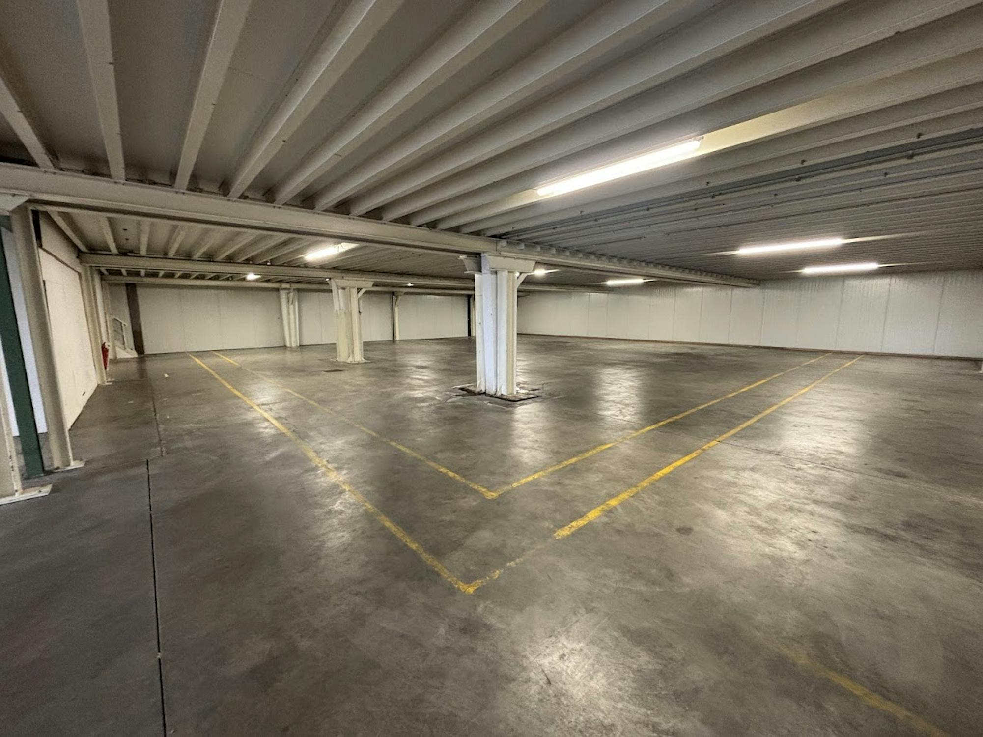 Magazijn te huur in Heirweg 72, Kuurne - Dewaele