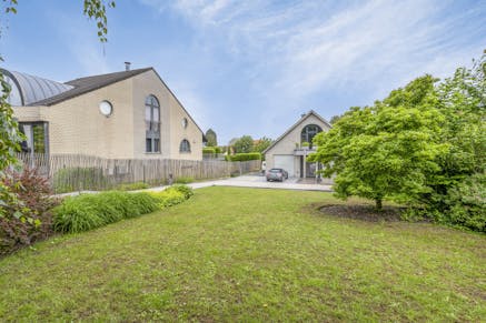 Huis met magazijn te koop in België - Dewaele